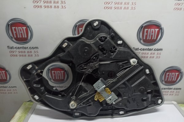 Купить Стеклоподъемник правый задний 520704730