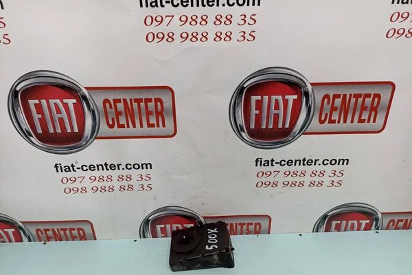 Купити Кронштейн кріплення радіатора правий 68092558AB